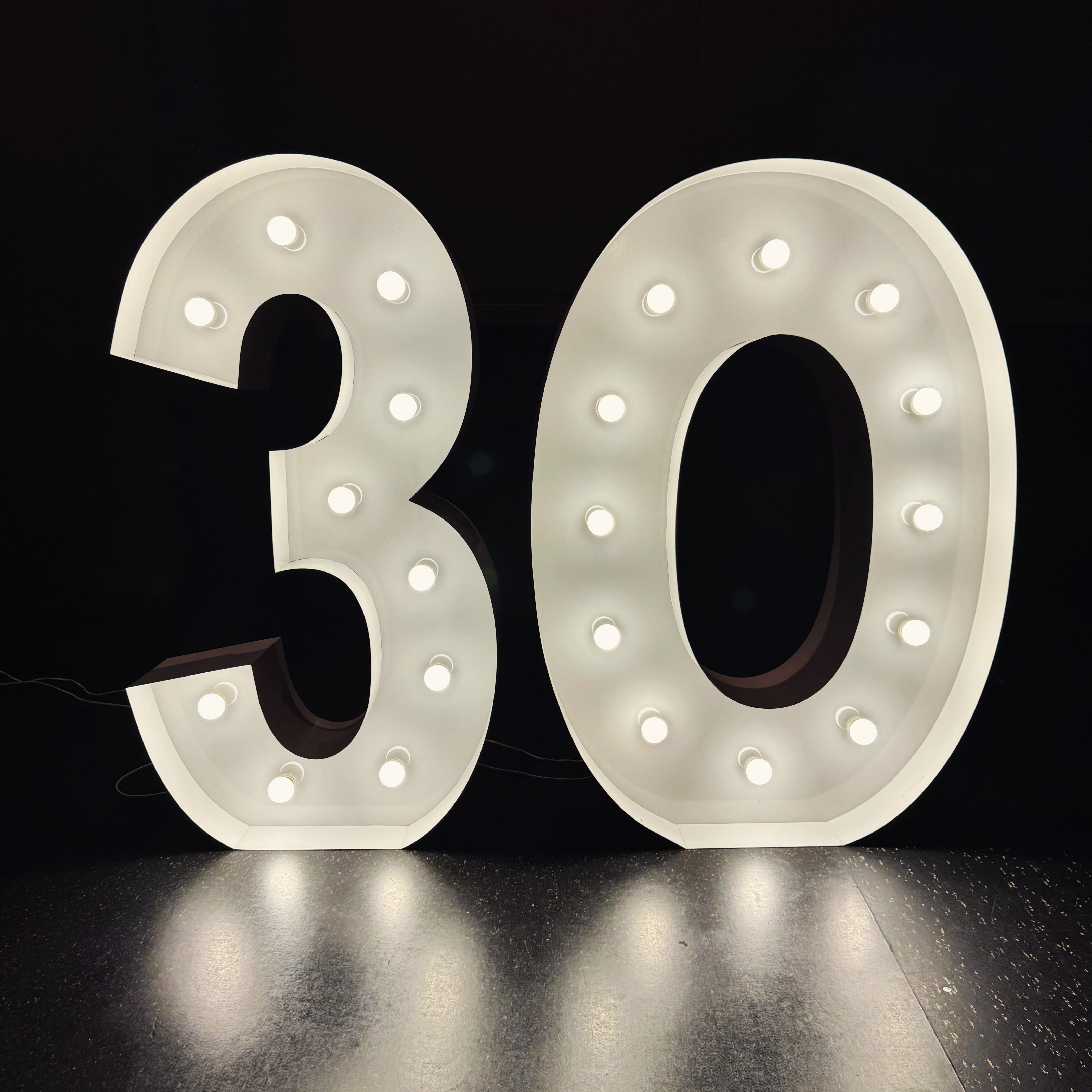 Giant Light Up Marquee "30" Numbers (For Hire) - 1.2m – Neon Daddy